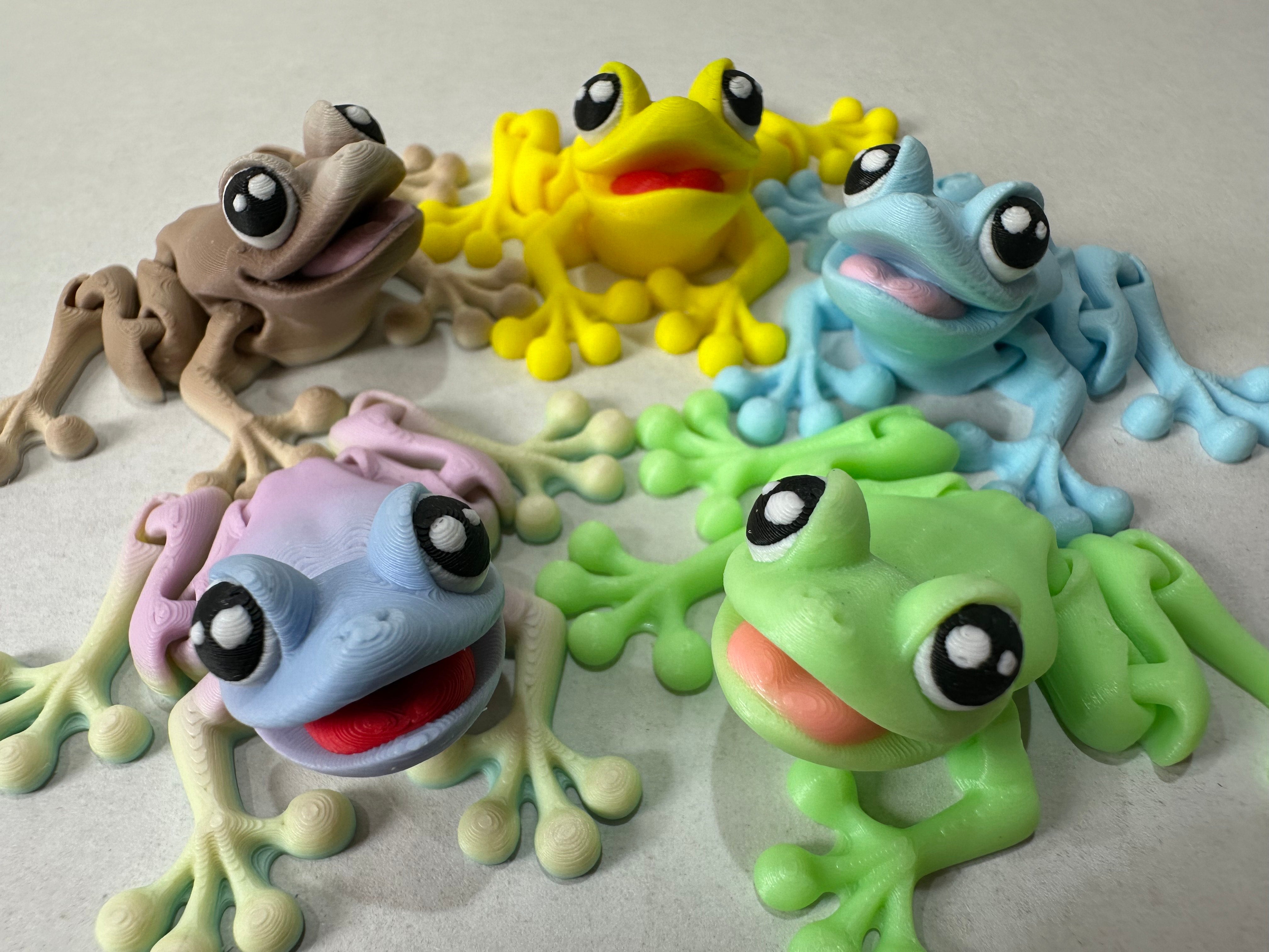 3D Printed Magnetic Articulating Tiny Frog – Cute Fridge or Desk Buddy ...
